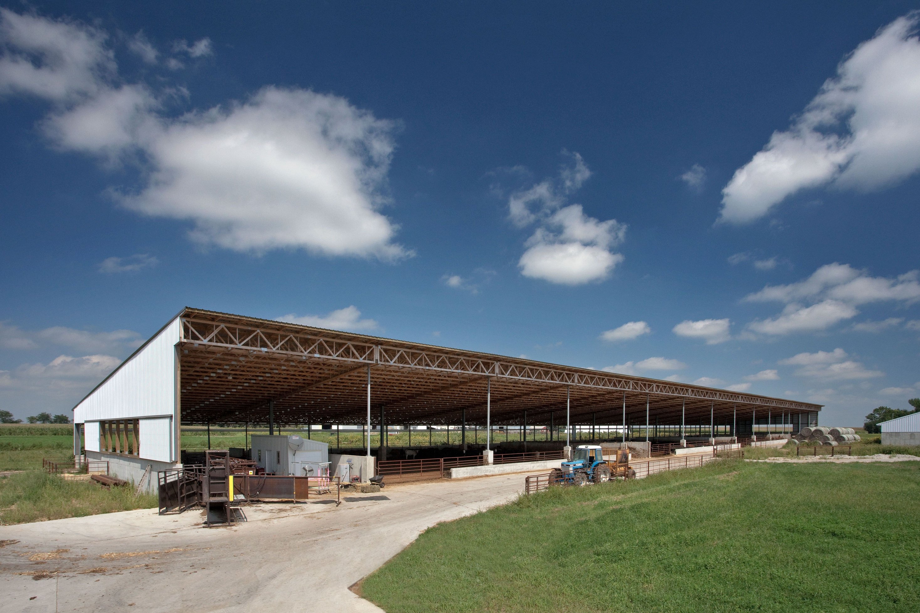 Beef Barns | How to Build a Monoslope Facility | Summit Livestock